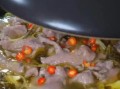 酸菜牛肉火锅怎么做_酸菜牛肉火锅底料怎么配