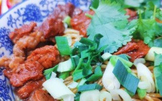 红烧牛肉面拌面怎么做_红烧牛肉面拌面家常做法