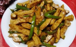 青椒炒素鸡怎么炒好吃_素鸡炒青椒的家常做法窍门