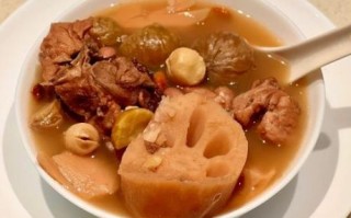 莲藕不放肉怎么炖汤好喝_莲藕素汤做法