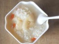 大米银耳粥的做法_银耳粥怎么煮才粘稠