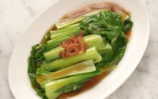 白灼生菜怎么做_生菜焯水几分钟才脆绿