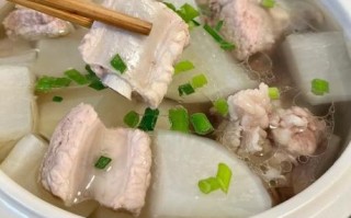 白萝卜怎么做好吃_白萝卜炖排骨的家常做法