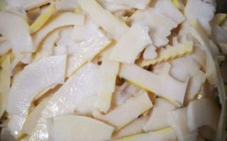 大笋子怎么做好吃_大笋子焯水几分钟
