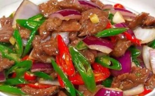 洋葱炒牛肉怎么炒_洋葱炒牛肉用哪个部位