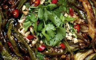 酱烧茄子怎么做好吃_茄子不吸油的小窍门