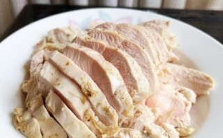 鸡胸肉怎么做好吃又嫩_鸡胸肉的家常做法大全