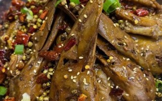 麻辣干锅鸭头怎么做_正宗川味做法