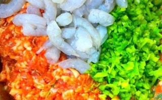 虾仁饺子馅怎么做_虾仁饺子馅调馅技巧