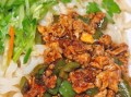 鸡蛋炸酱面怎么做_正宗炸酱面鸡蛋版