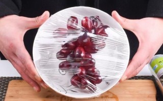 微波炉保鲜膜和普通保鲜膜的区别_哪个更安全