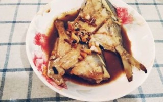 平鱼怎么做好吃_平鱼清蒸还是红烧