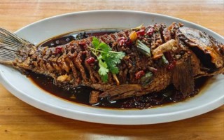 四川糖醋鱼怎么做_正宗川味糖醋鱼做法