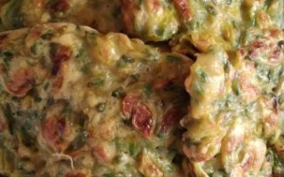 槐花馅饼怎么做_槐花馅饼家常做法