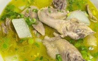 夏天鸡汤里放什么食材好_夏天煲鸡汤放什么清热祛湿