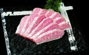 松板肉热量高吗_松板肉减肥能吃吗