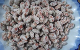 糖衣花生米怎么做_糖衣花生米不返潮的窍门