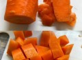 红萝卜怎么做给宝宝吃_红萝卜泥辅食做法