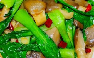 蘑菇炒油菜怎么做_蘑菇炒油菜的家常做法