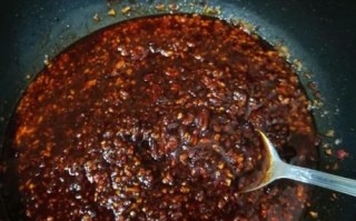 家庭自制辣椒酱怎么做_辣椒酱保存多久