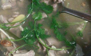 怎样炖牛肉汤好喝又营养_牛肉汤怎么炖不腥不柴