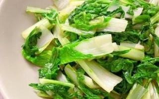 清炒白菜怎么做才脆嫩_清炒白菜用不用焯水