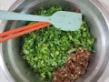 茼蒿饺子怎么调馅好吃_茼蒿包饺子要不要焯水