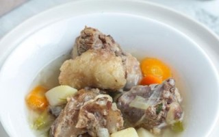 韩式牛尾汤怎么做_牛尾汤去腥技巧