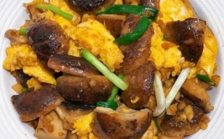 香菇炒什么好吃又简单_香菇炒肉还是炒蛋