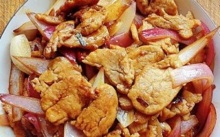 洋葱炒肉怎么做才好吃_洋葱炒肉先炒洋葱还是先炒肉