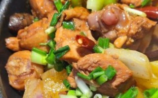 黄焖鸡米饭怎么做_正宗黄焖鸡米饭做法