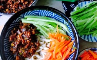 炸酱怎么做_炸酱面酱怎么调才香