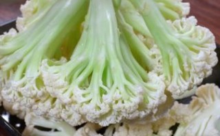 绿花椰菜怎么炒好吃_绿花椰菜焯水几分钟