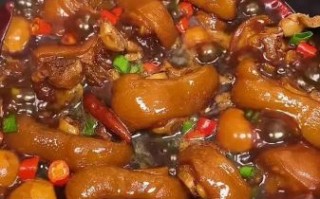 电饭煲焖猪脚怎么做_电饭煲焖猪脚需要焯水吗