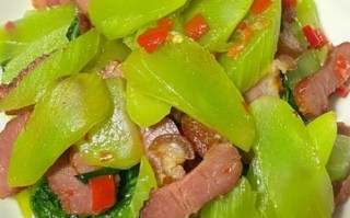 腊肉炒莴笋怎么炒才脆_腊肉炒莴笋的家常做法