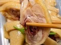 白斩鸡正宗做法图解_怎么选鸡才够嫩