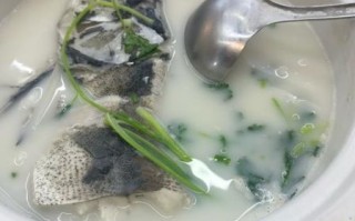 鱼头怎么做好吃_鱼头汤的做法