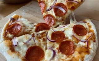 披萨饼底怎么做_披萨饼底需要发酵多久