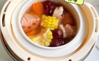 藕炖排骨的家常做法_藕炖排骨怎么做不黑汤