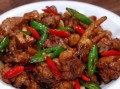 青椒炒鸡肉怎么炒好吃又嫩_青椒炒鸡肉嫩滑技巧