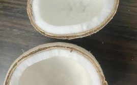 椰青喝完椰肉怎么吃_椰青椰肉怎么取下来