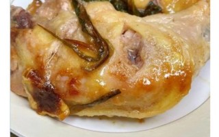 电饭煲焖鸡的做法_电饭煲焖鸡需要焯水吗