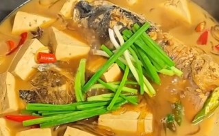 鲢鱼头炖豆腐怎么做_鲢鱼头炖豆腐的家常做法