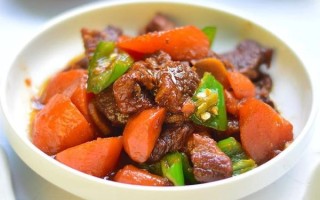 胡萝卜炖牛肉怎么做_牛肉炖多久才软烂
