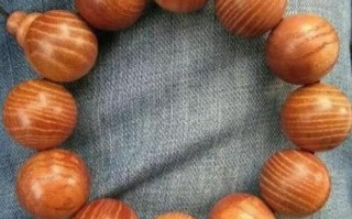 香椿木手串包浆图片_如何盘出玻璃底