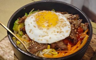 牛肉石锅拌饭怎么做_正宗韩式做法