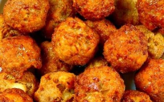 肉菜丸子家常做法_怎么炸才外酥里嫩