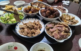 农村年夜饭吃什么_农村年夜饭图片怎么拍