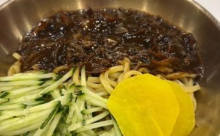 韩国人说炸酱面是他们的_历史真相是什么