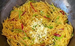 青椒土豆丝怎么炒才脆_青椒土豆丝高清图片细节解析